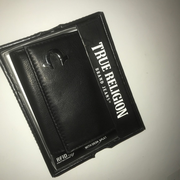 True Religion | Accessories | True Religion Mens Leather Trifold Wallet ...